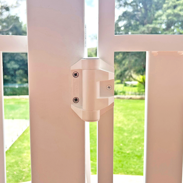 POLYMER SOFT CLOSE RETROFIT HINGE ALUMINIUM GATES